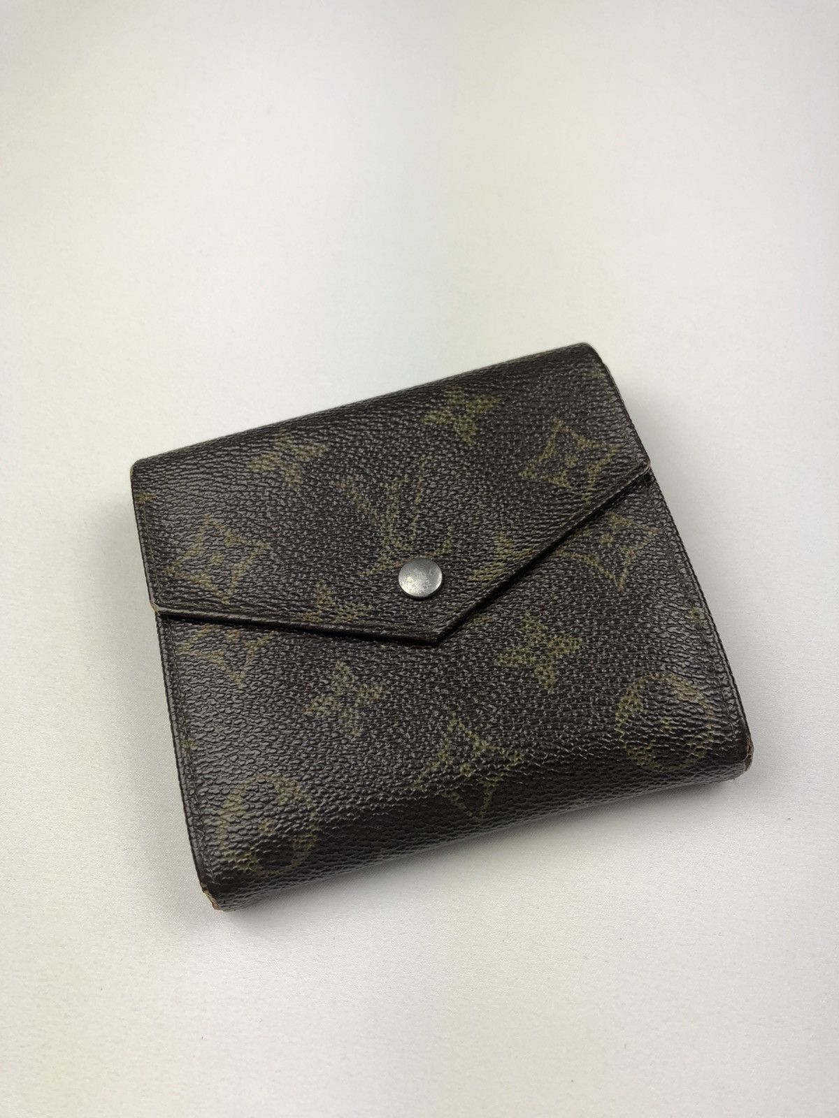 Louis Vuitton Louis Vuitton monogram trifold wallet | Grailed