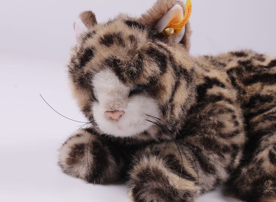 Vintage Vintage STEIFF Cute Baby Snow Leopard Cat Plush Toy | Grailed