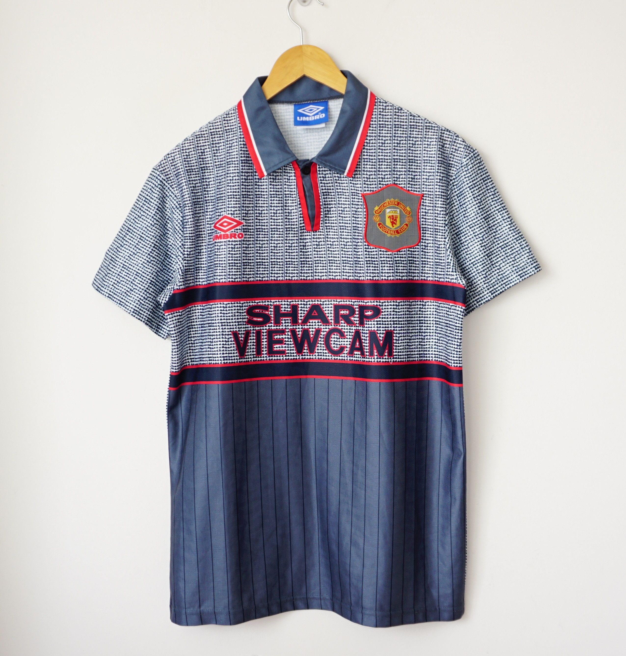 Umbro Manchester United Umbro Sharp 1995-96 Away Football Shirt | Grailed