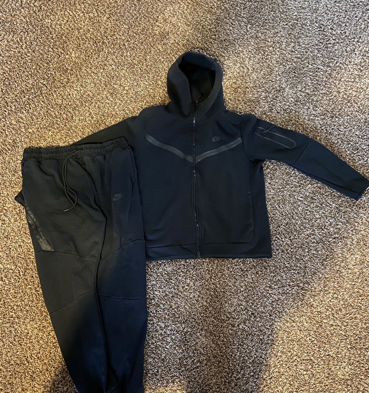 Nike × Streetwear Nike tech set- black | Grailed