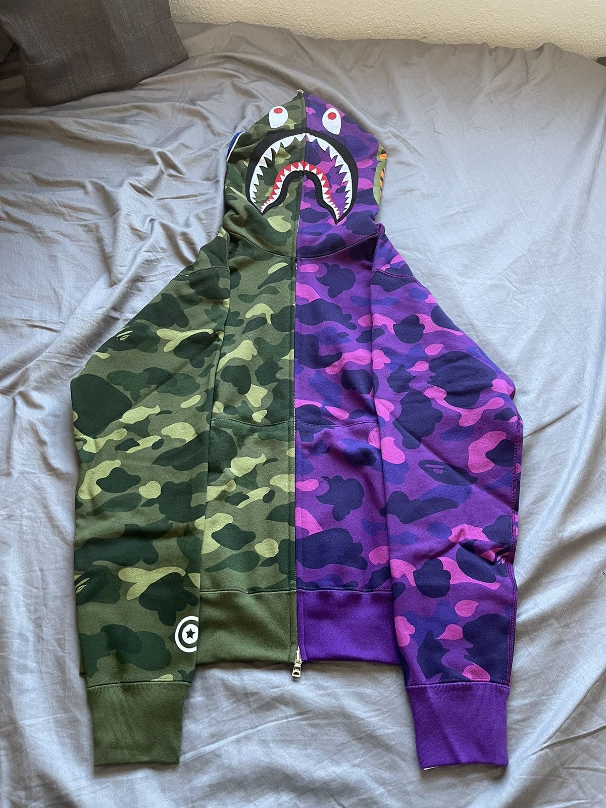 Bape × Hypebeast × Streetwear BAPE SPLIT COLOR CAMO SHARK FULL ZIP ...