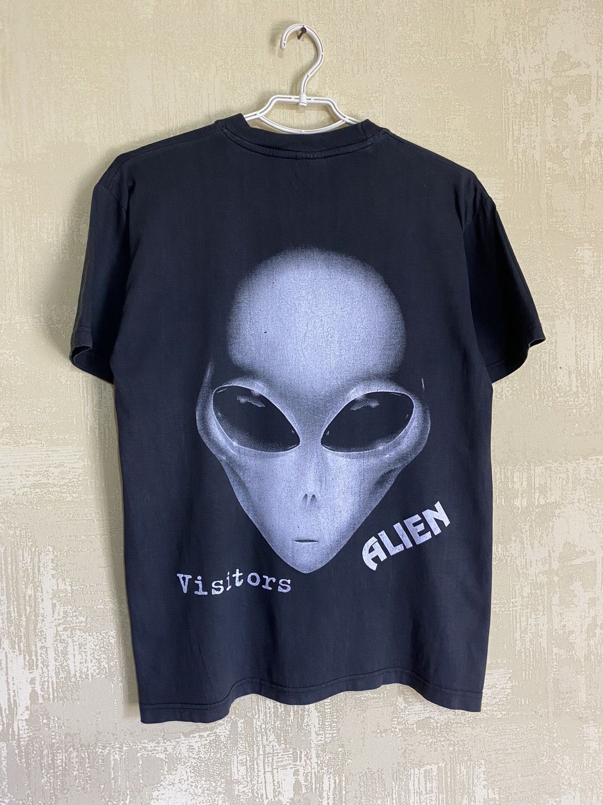 Alien Workshop × Streetwear × Vintage Vintage Visitors Alien 90s T ...