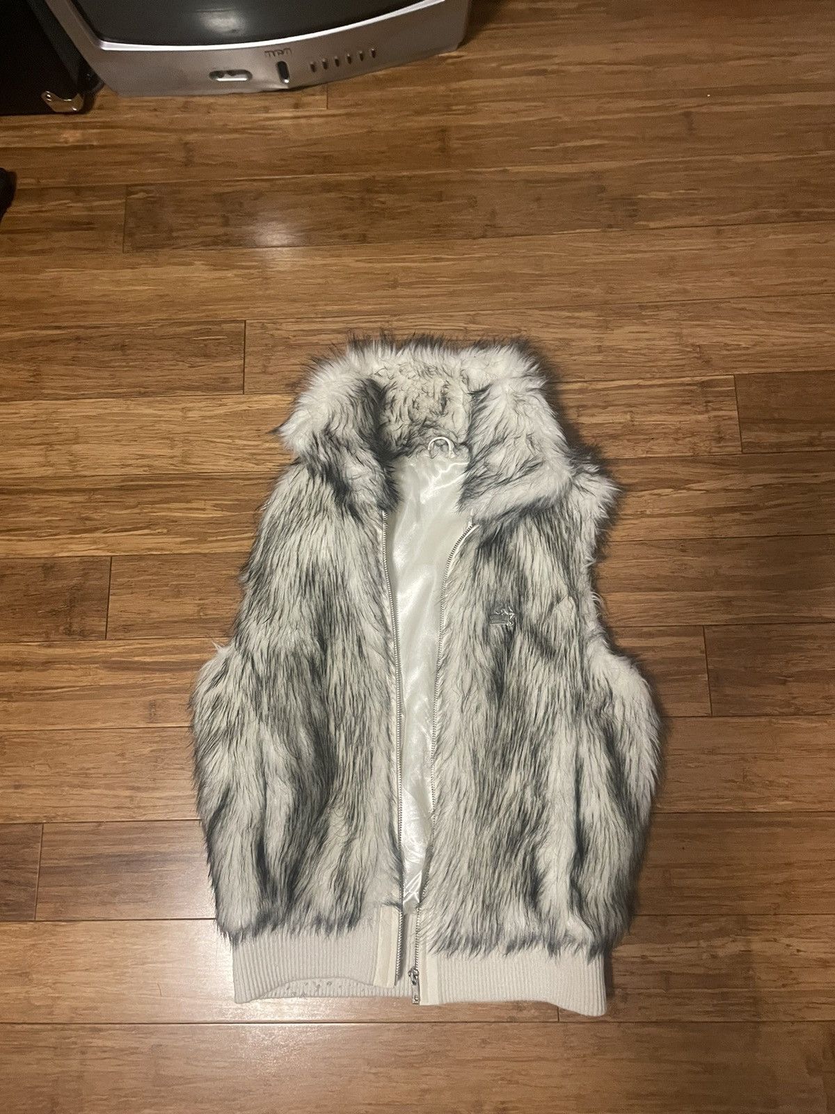 Streetwear Y2K Furry Vest Jacket | Grailed