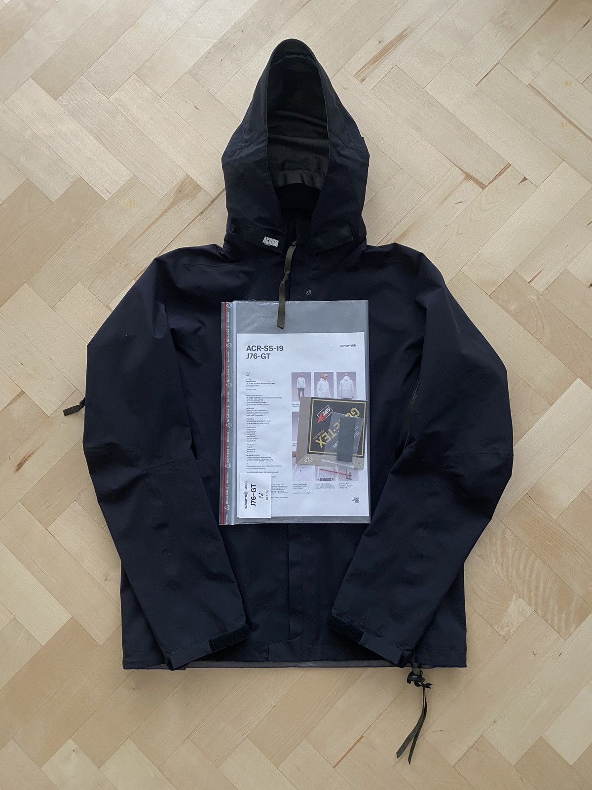 Acronym Acronym J76-GT SS19 Black Medium | Grailed