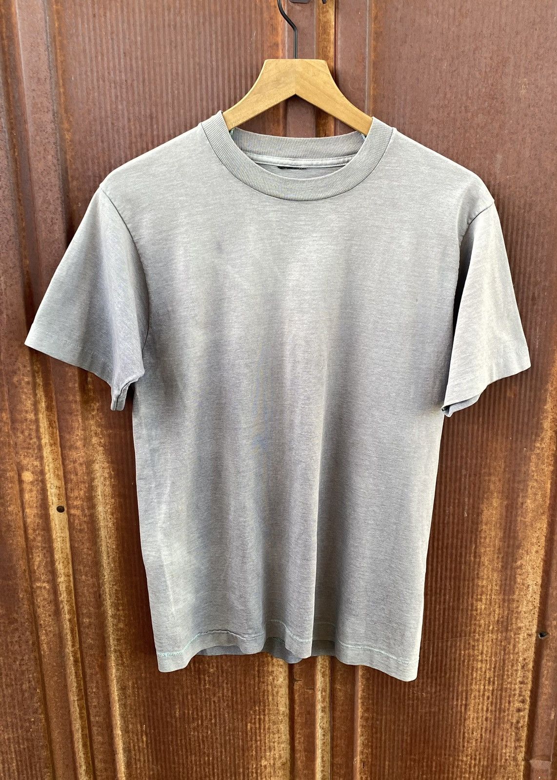 Screen Stars × Streetwear × Vintage Vintage Thrashed Sun Faded Blank T-Shirt Single Stitch S/M ...