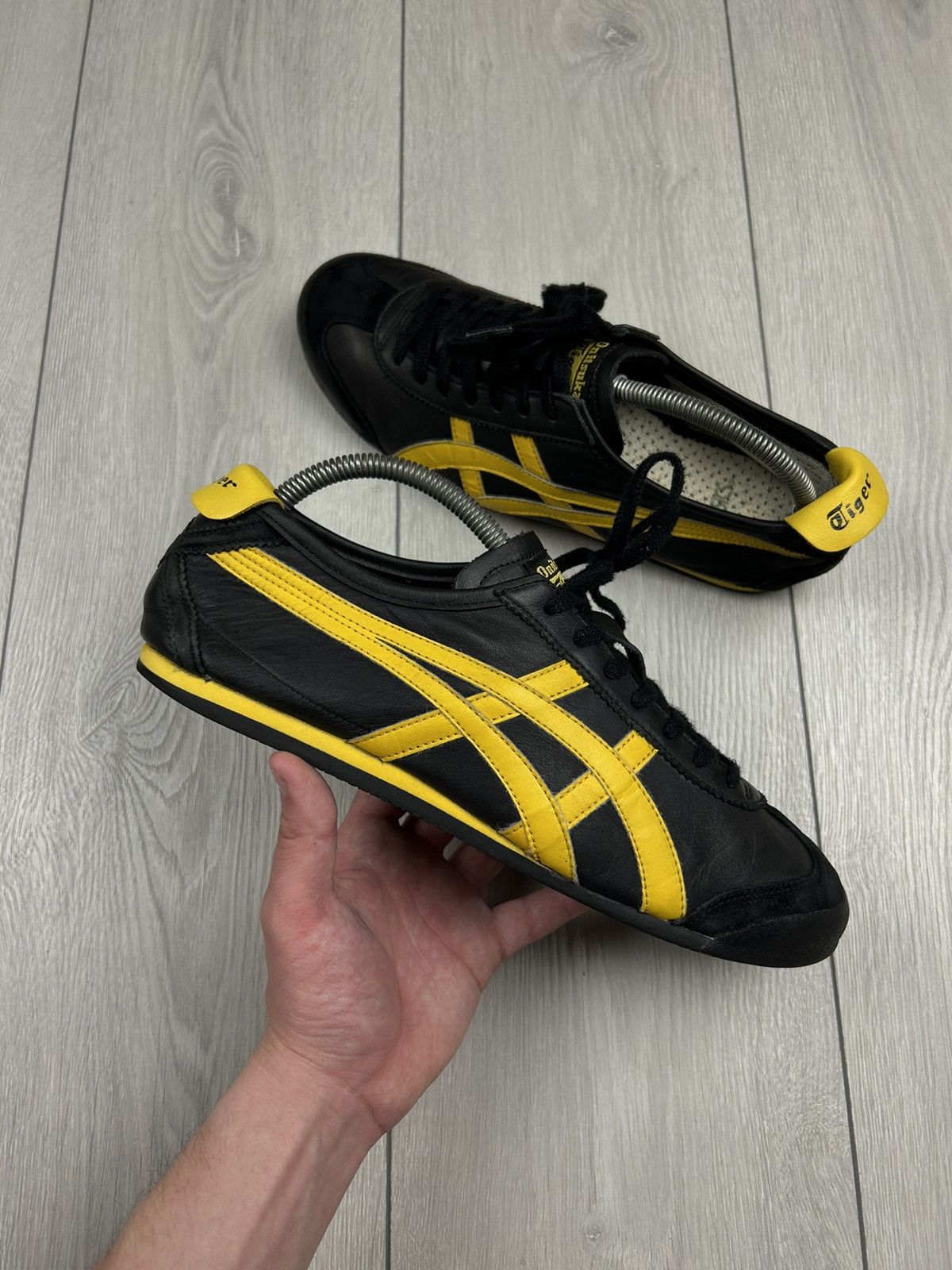 Asics × Vintage Asics Onitsuka Tiger Vintage Sneakers size 44 | Grailed