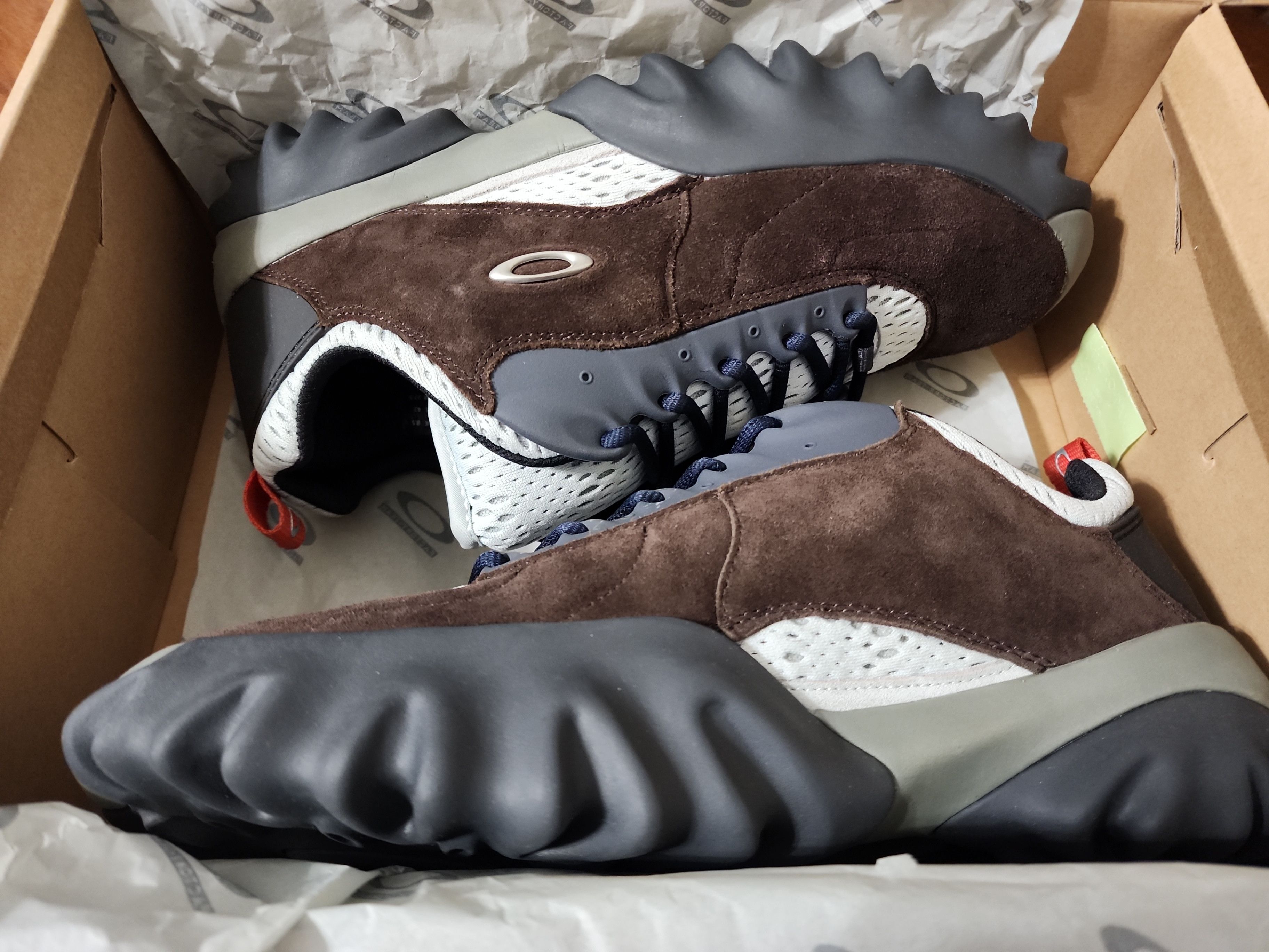 Oakley Oakley x Brain Dead Factory Team Chop Saw Brown Mint Black | Grailed