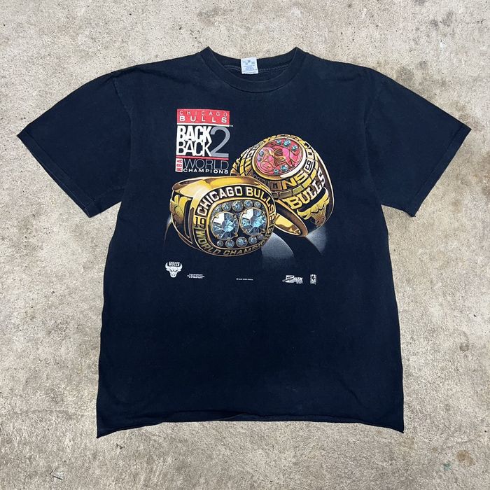Vintage Vintage 1991 Chicago Bulls Back 2 Back NBA Champions T-Shirt ...