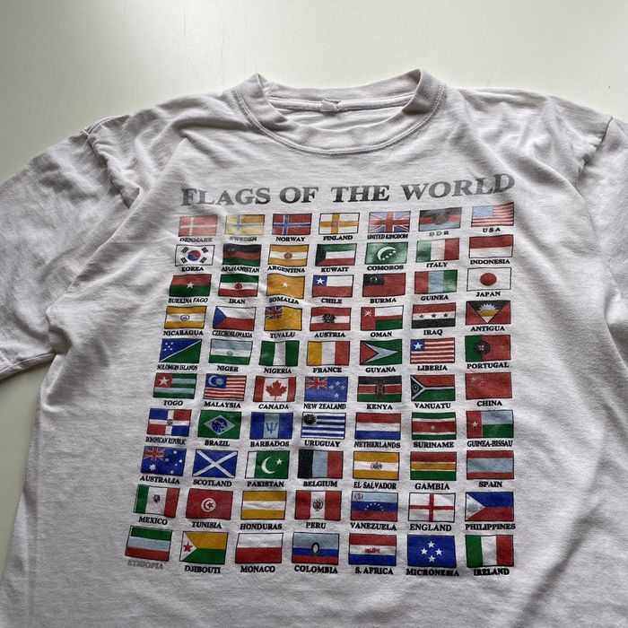 Vintage Vintage 90s Flags of The World Graphic. T shirt Large rare ...