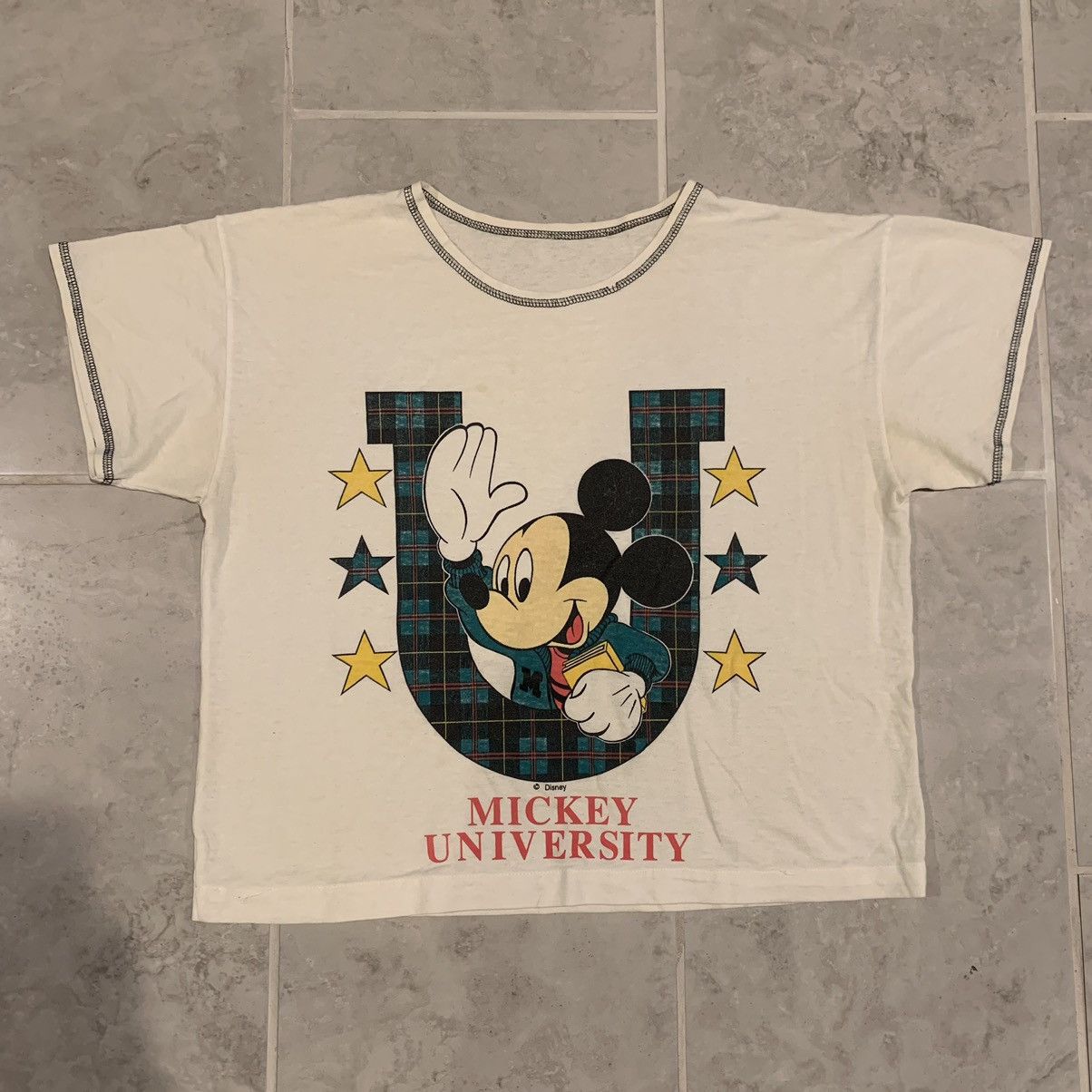 Vintage Vintage 90s Mickey Mouse university print boxy fit T-shirt ...