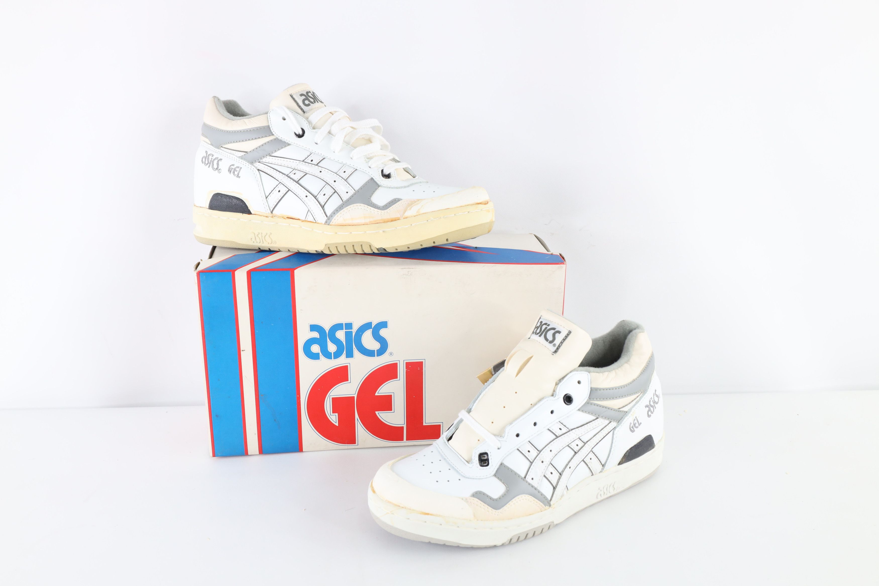 Asics × Vintage NOS Vintage 90s Asics Spell Out Echelon Shoes White ...