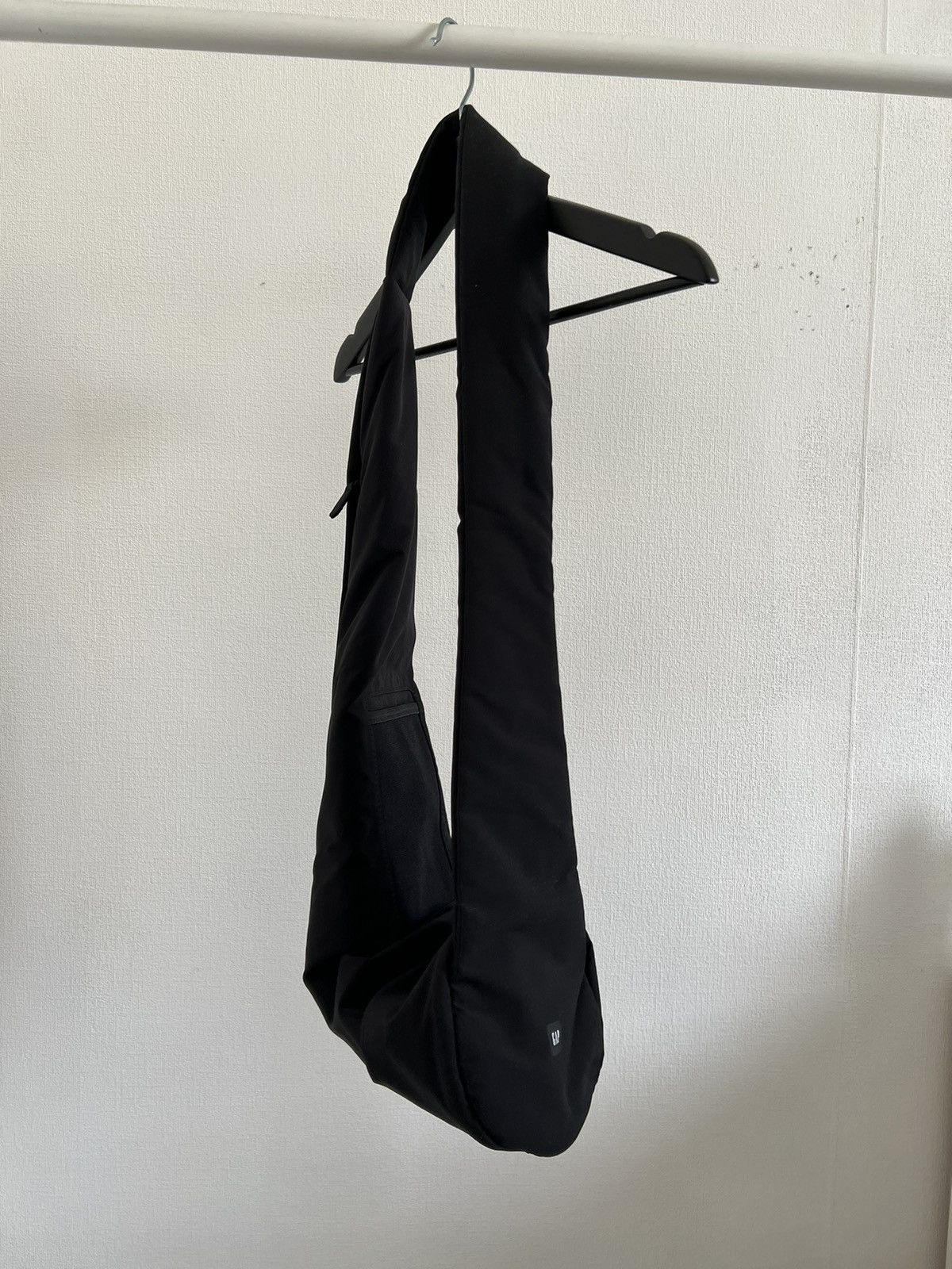 Gap YZY Gap Balenciaga Snake Bag | Grailed