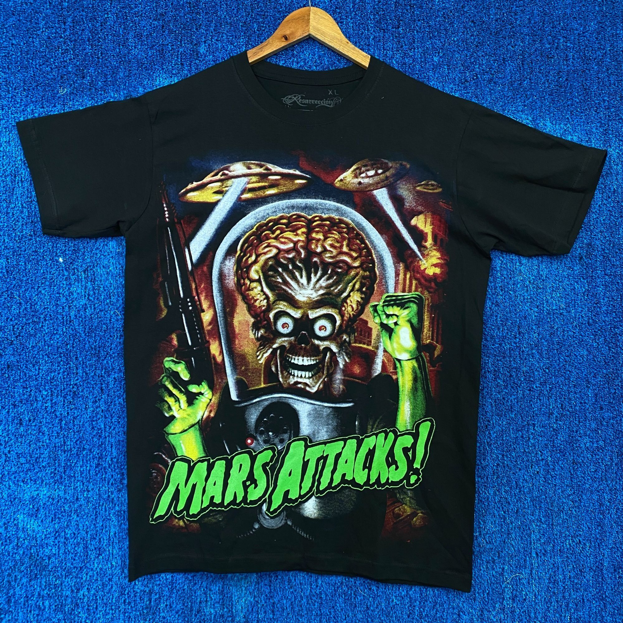 Very Rare Mars Attacks! Alien Invasion Horror Series Tee XL | Grailed