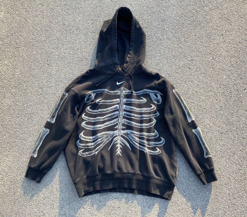 Nike nike skeleton skull ☠️ custom rare vintage sweatshirt swoosh | Grailed