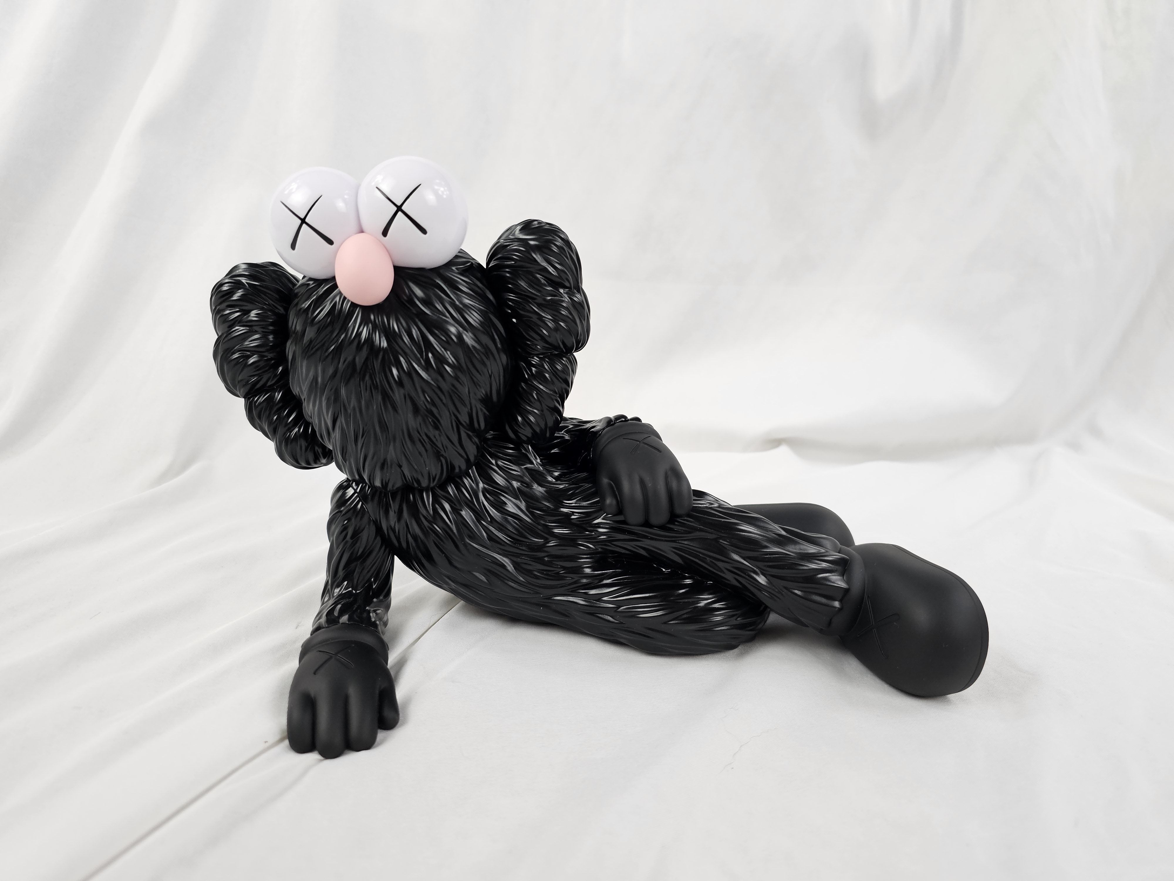 Kaws KAWS TIME OFF VINYL FIGURE | Grailed