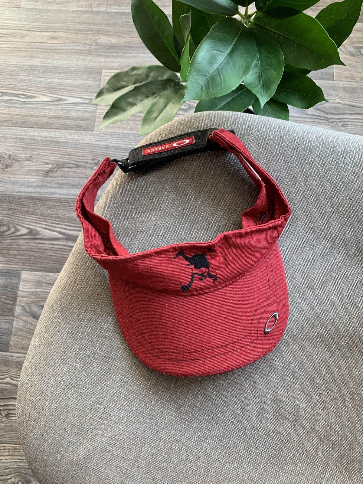 Vintage RARE OAKLEY LOGO VINTAGE VISOR HAT | Grailed