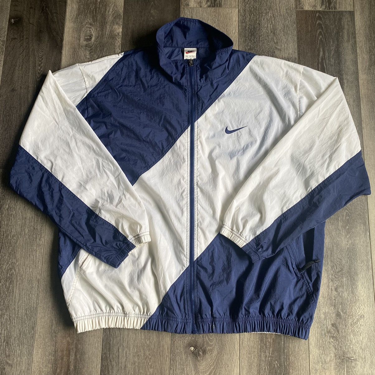 Nike × Streetwear × Vintage Vintage 1990s Nike Big Swoosh Logo ...