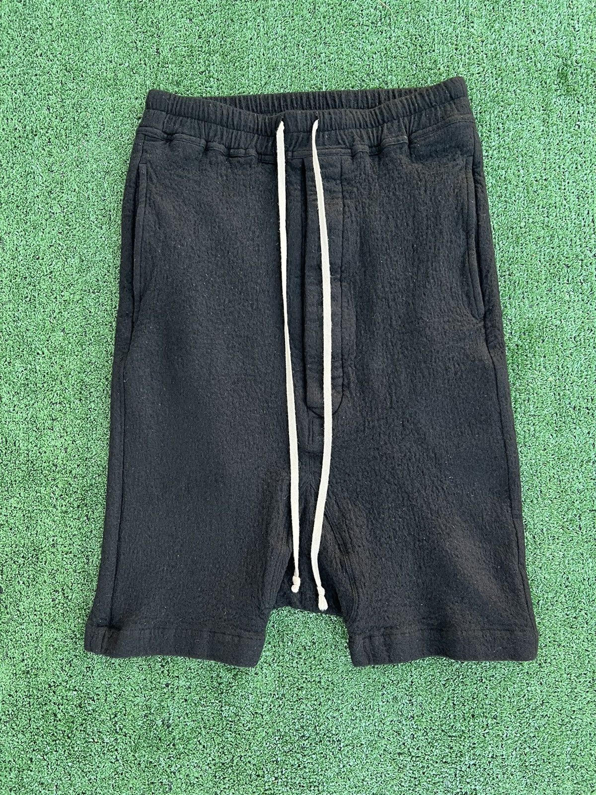 Rick Owens WOOL RICK'S PODS SHORTS BLACK | PERFORMA FW2020 | Grailed