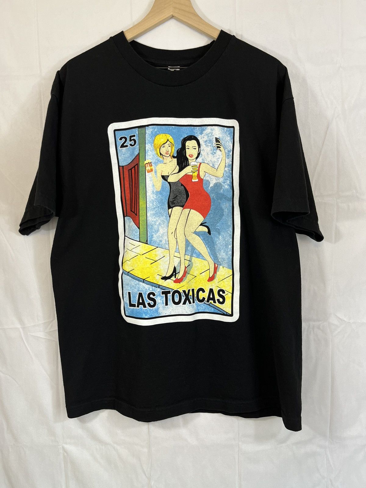 Vintage LAS TOXICAS Pretty Girls Selfie Beer Mexican Tee | Grailed