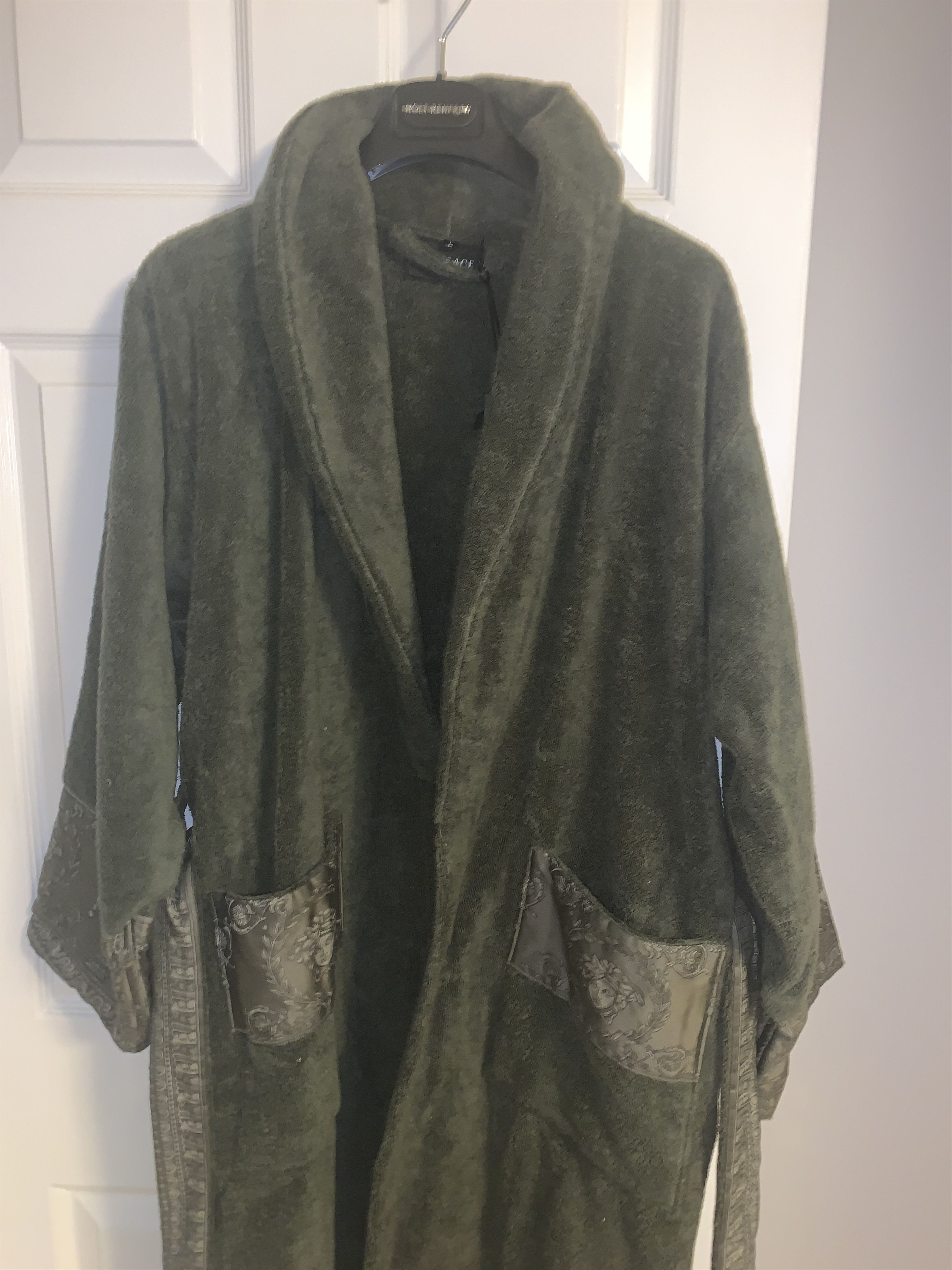 Versace AUTH VERSACE MENS LUXURY MEDUSA BATH ROBE LARGE $950++ | Grailed