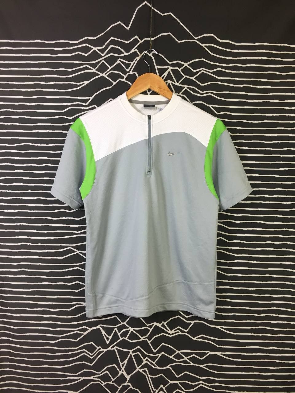 Nike × Streetwear × Vintage Nike Swoosh Sphere React Sportswear Tee ...