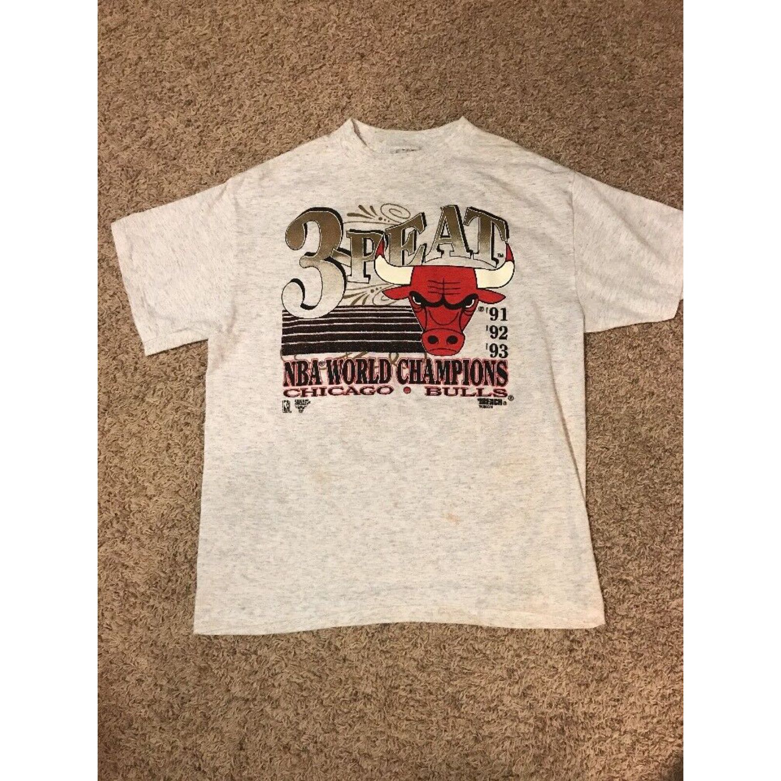 Vintage Vintage 1993 Chicago Bulls Shirt 3-Peat Mens L Michael Jordan ...