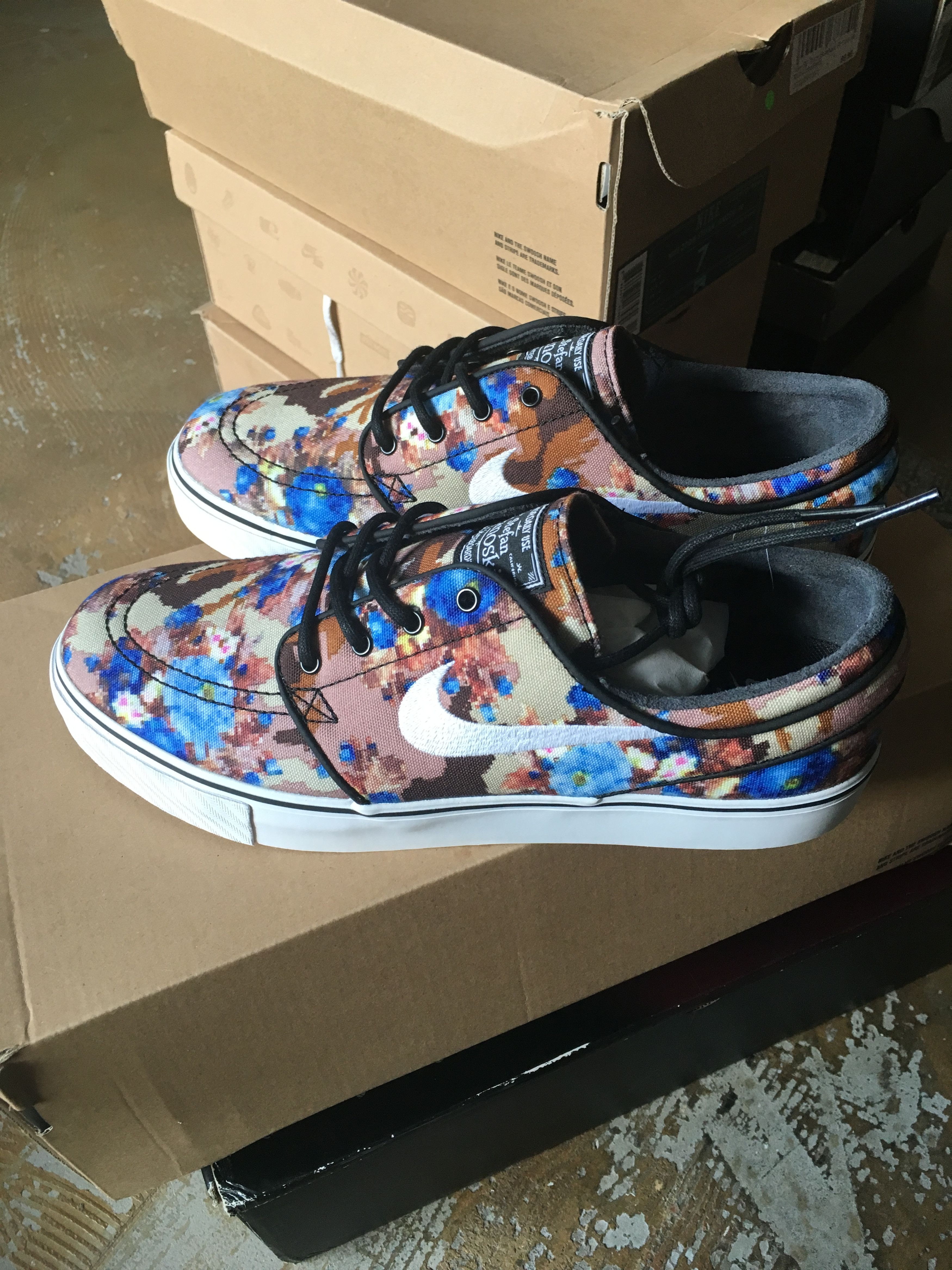 Nike NIKE SB STEFAN JANOSKI DESERT BLUE DIGI FLORAL | Grailed