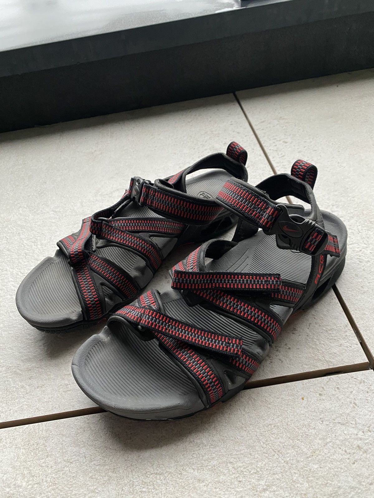 Nike Nike ACG Drip sandals black and red | Grailed