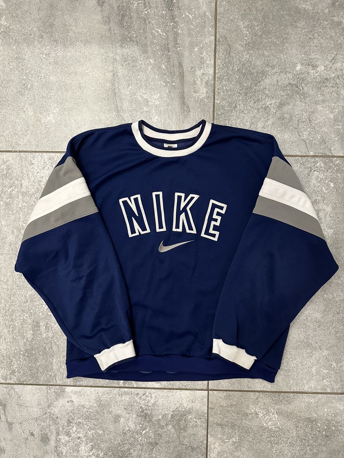 Nike × Streetwear × Vintage Nike vintage sweatshirt | Grailed