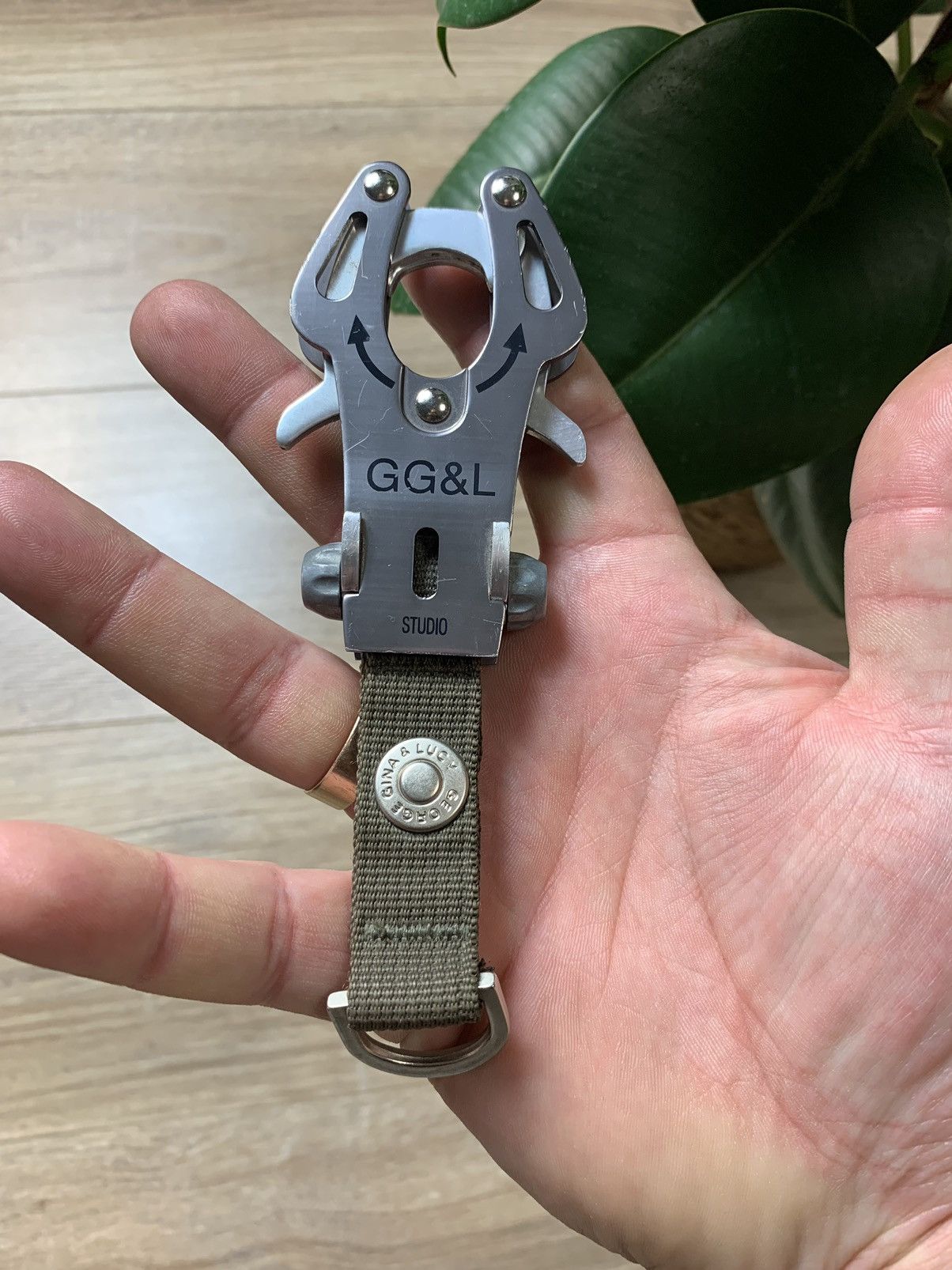 Vintage Inspired by Alyx Style George Gina Lucy key chain carabine ...