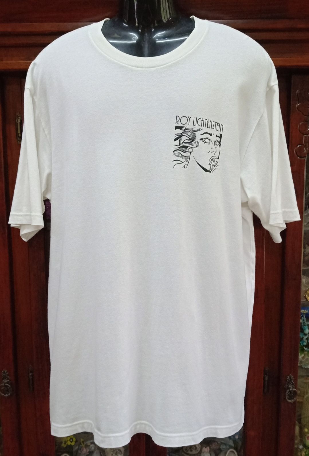 Uniqlo Crying Girl Art by Roy Lichtenstein T-shirt | Grailed