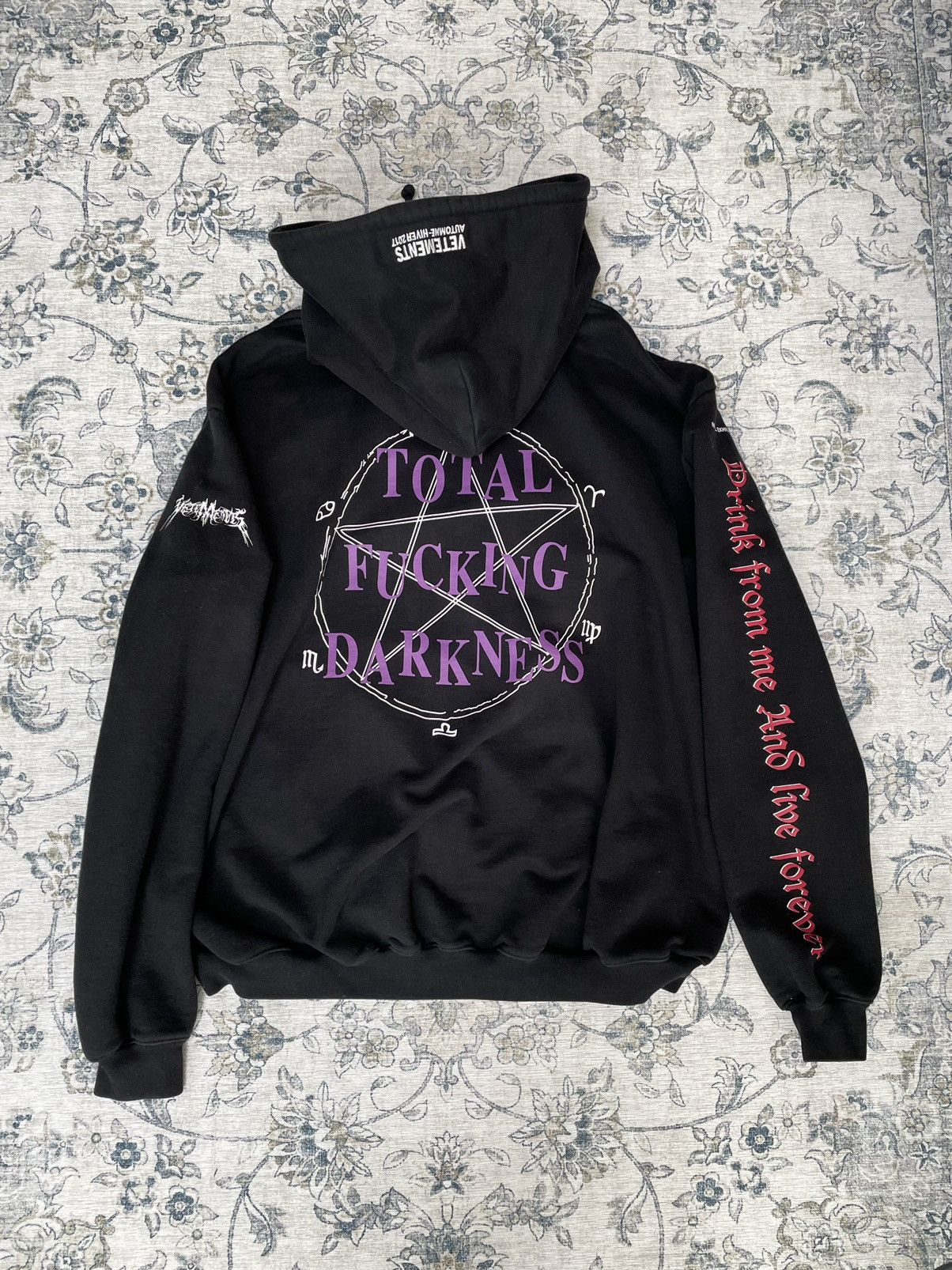 Vetements (Final price) Oversized Vetements total darkness tfd hoodie ...