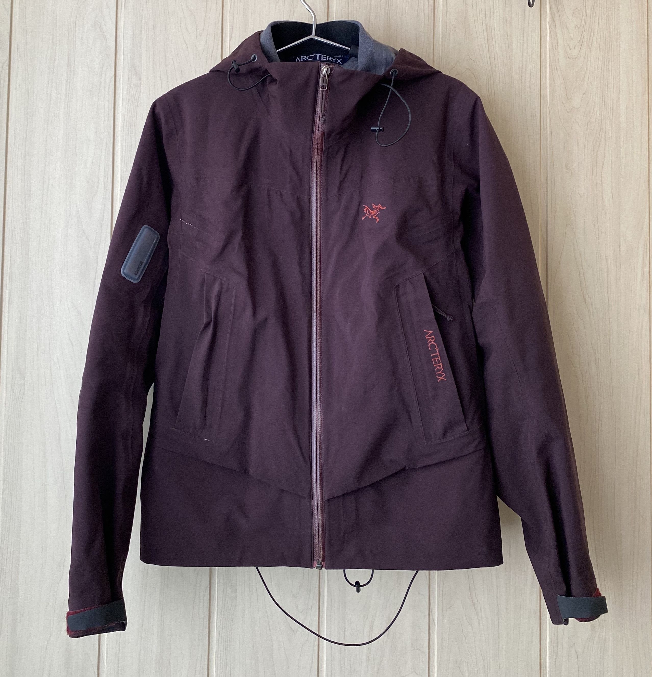 Arc'teryx × Vintage Arcteryx Gore-Tex Pro-Shell Recco Dark cherry ...