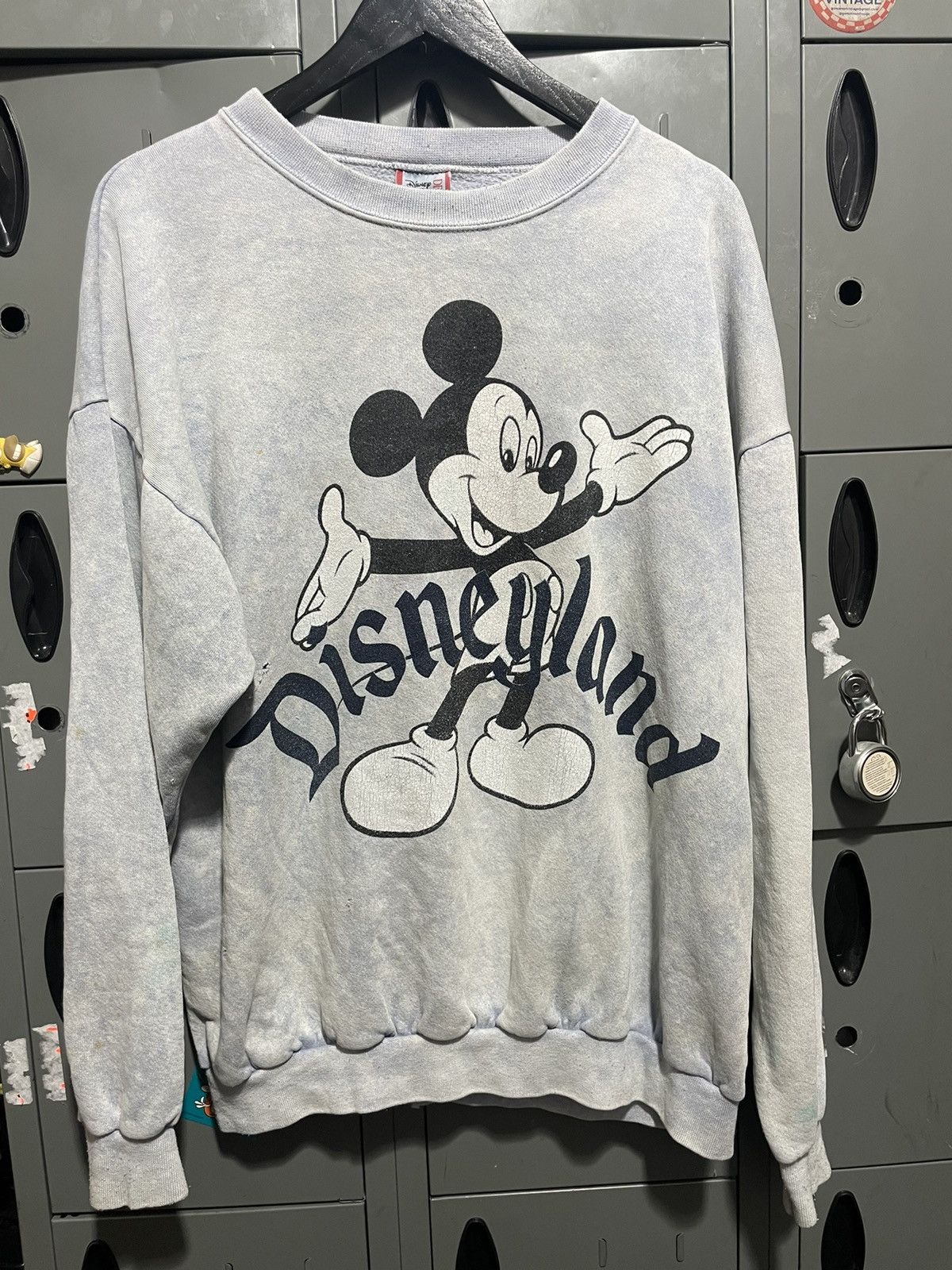 Vintage 90s Disneyland crewneck oversized acid wash Mickey Mouse | Grailed