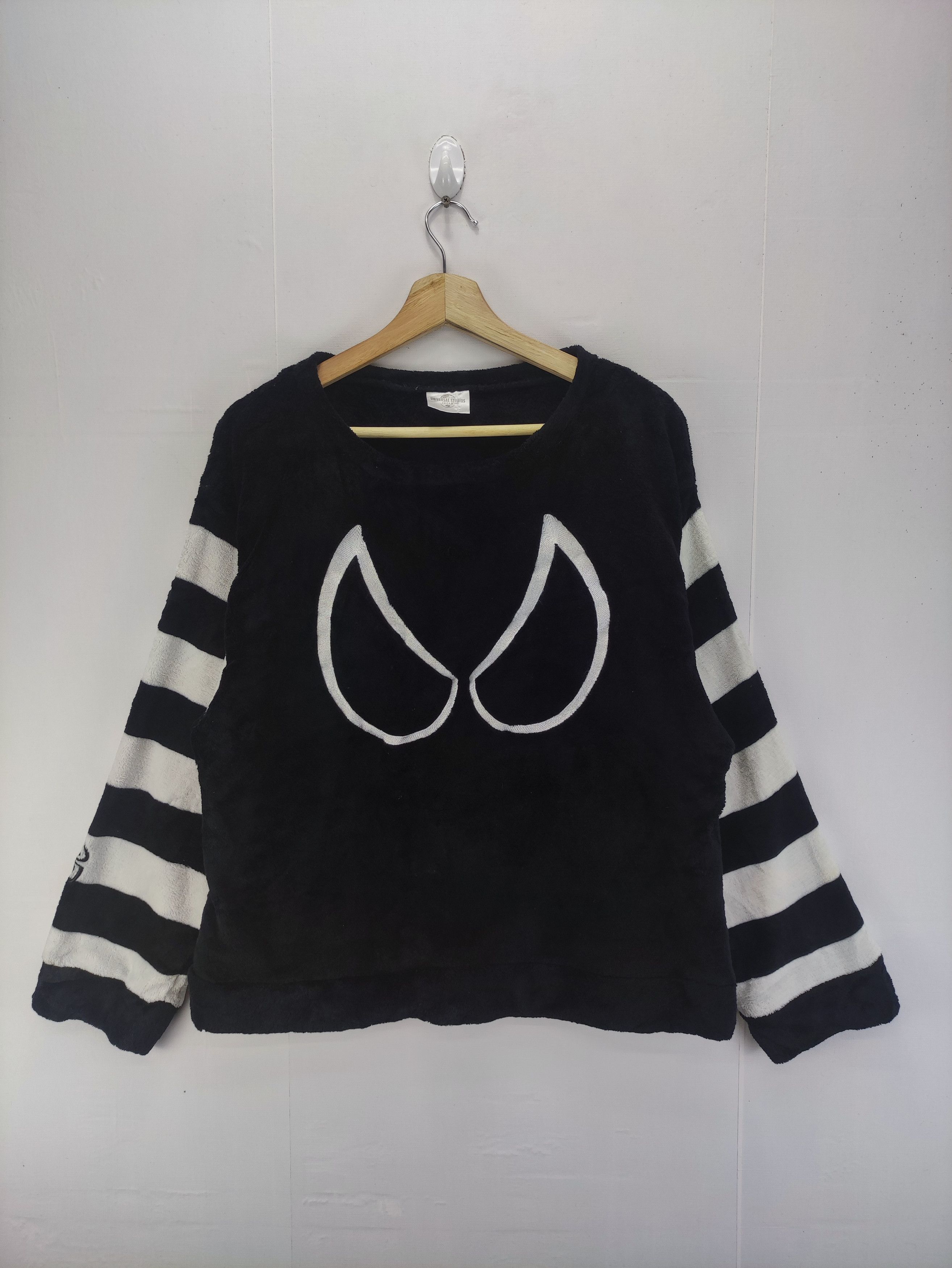 Disney × Universal Studios Vintage Universal Studios Spiderman Sweater ...