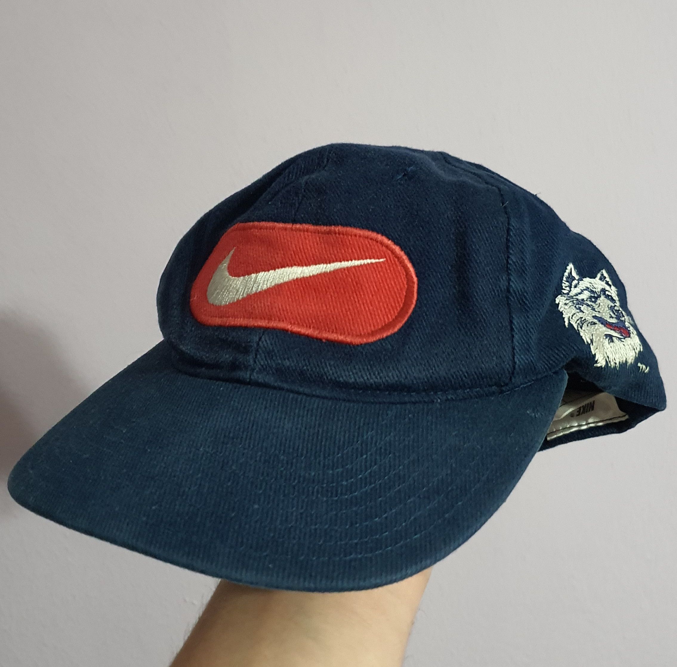 American College × Hat × Nike Connecticut Huskies Nike Hat | Grailed