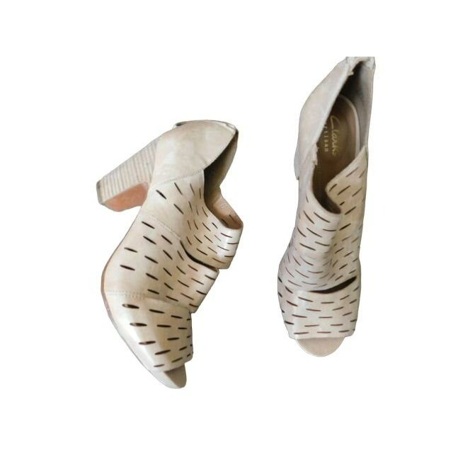 Clarks Clark's Size 8M Tan Cut Out Leather Peep Toe Heels Shoes | Grailed