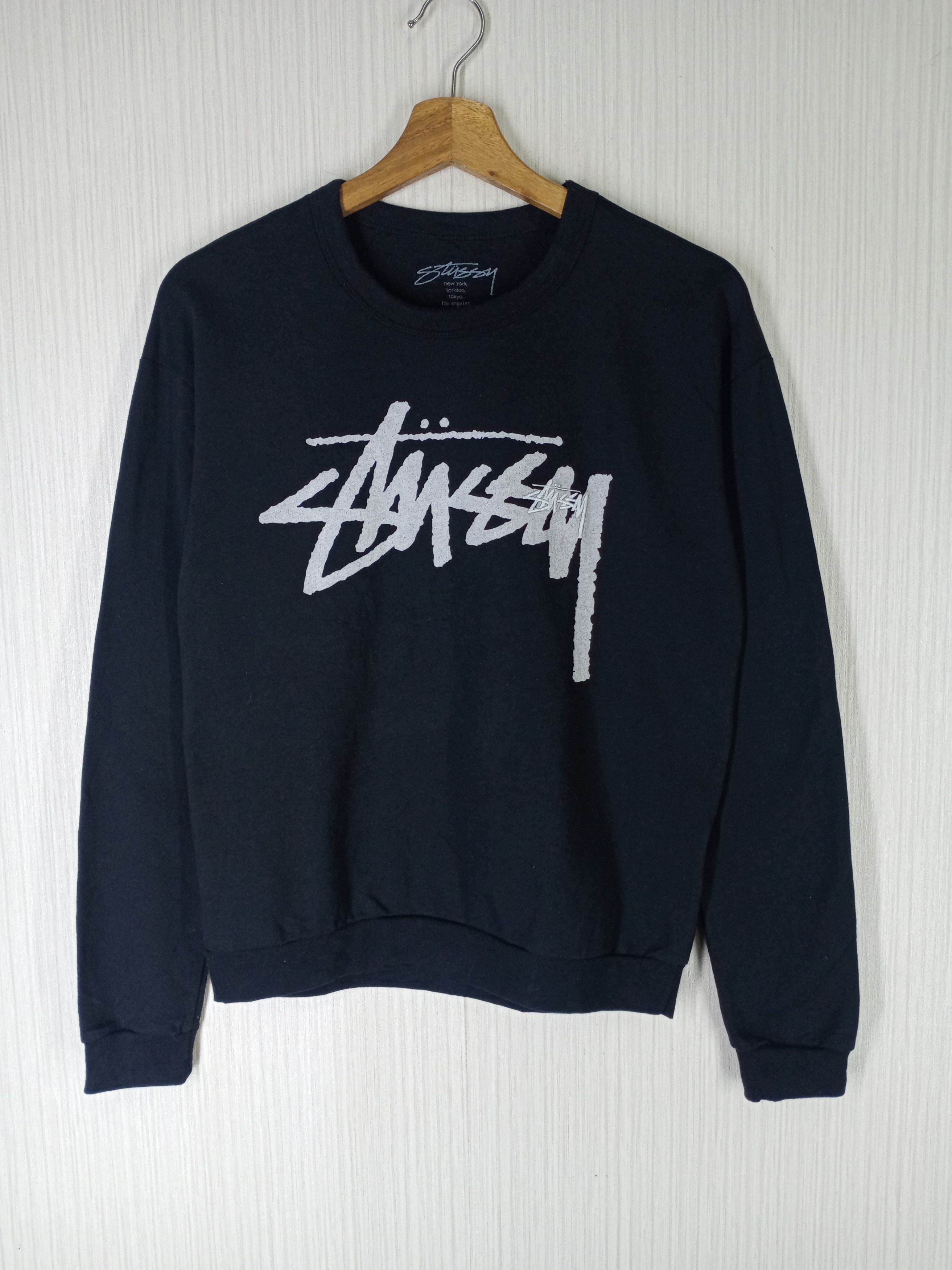 Stussy Rare Stussy International Big Logo Sweatshirt | Grailed