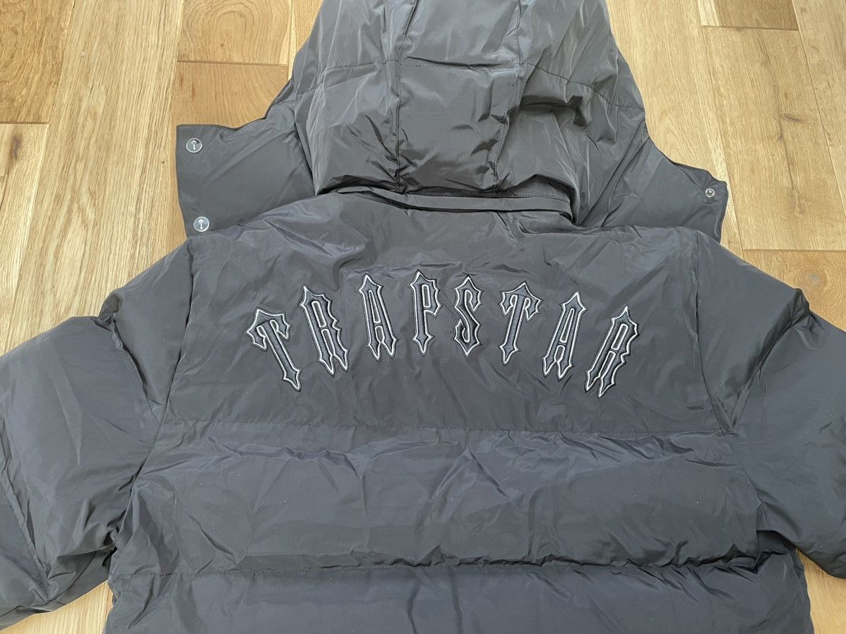Trapstar London Trapstar iron gate puffer jacket. Size men’s small ...