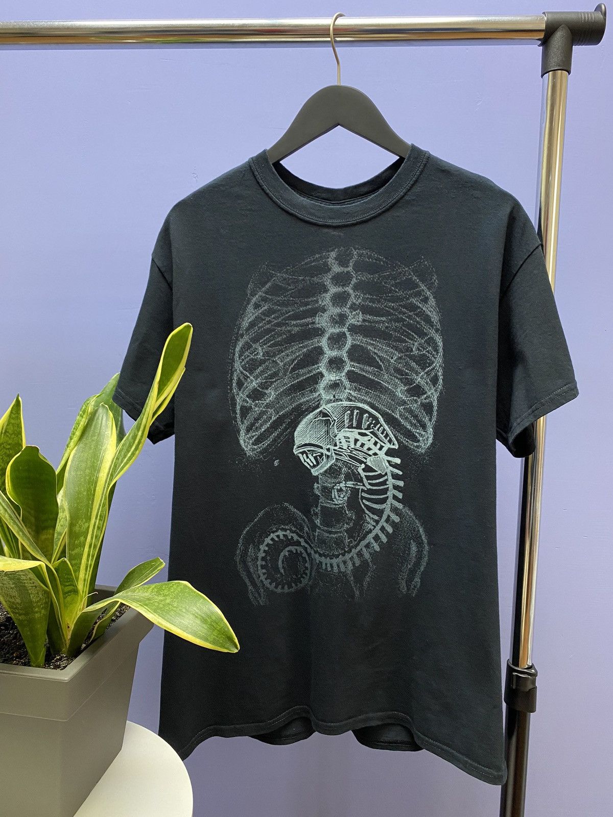 Japanese Brand × Movie × Streetwear Alien Movie Skeleton T Shirt | Grailed