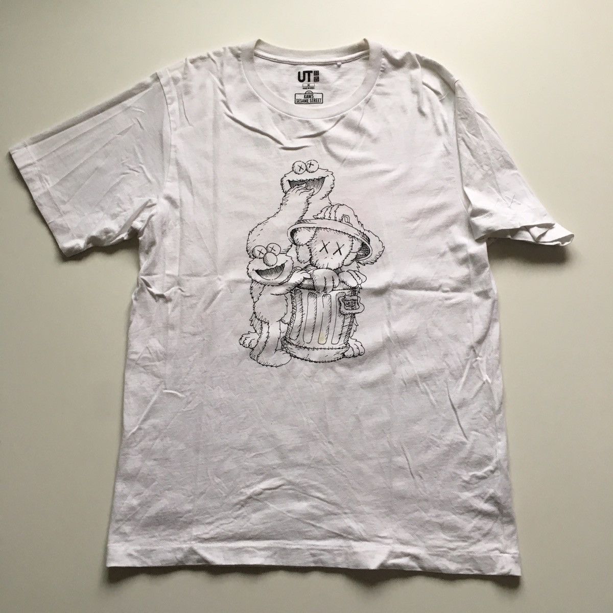 Uniqlo Vintage Y2K Uniqlo Kaws Sesame Street cartoon graphic shirt ...