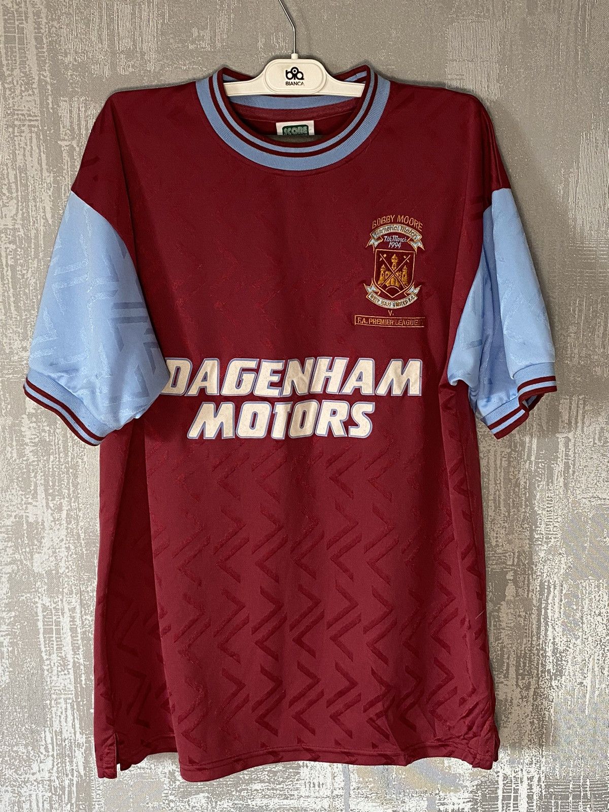 Vintage 1994 Vintage West Ham Score Draw Soccer Jersey Bobby Moore ...