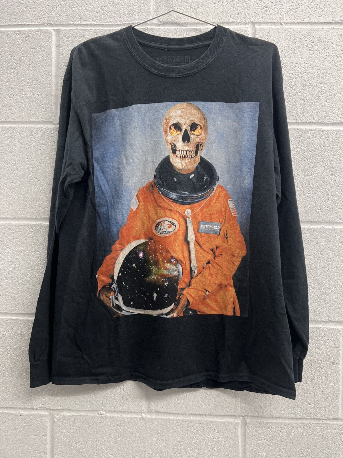 Travis Scott Astroworld 2018 Astronaut skull long sleeve | Grailed