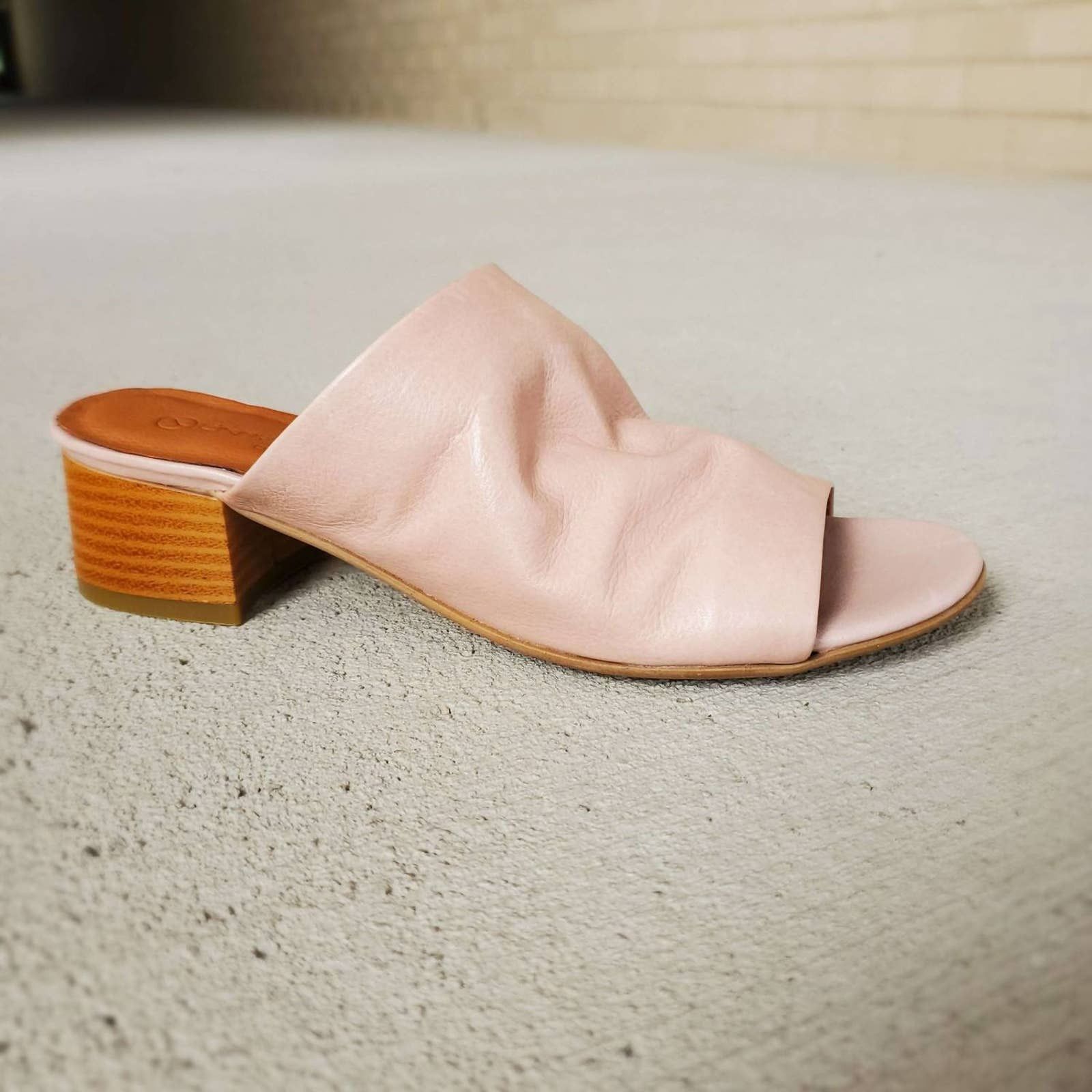 Designer UNITY IN DIVERSITY Bonita Slide Sandal In Powder Pink | Grailed