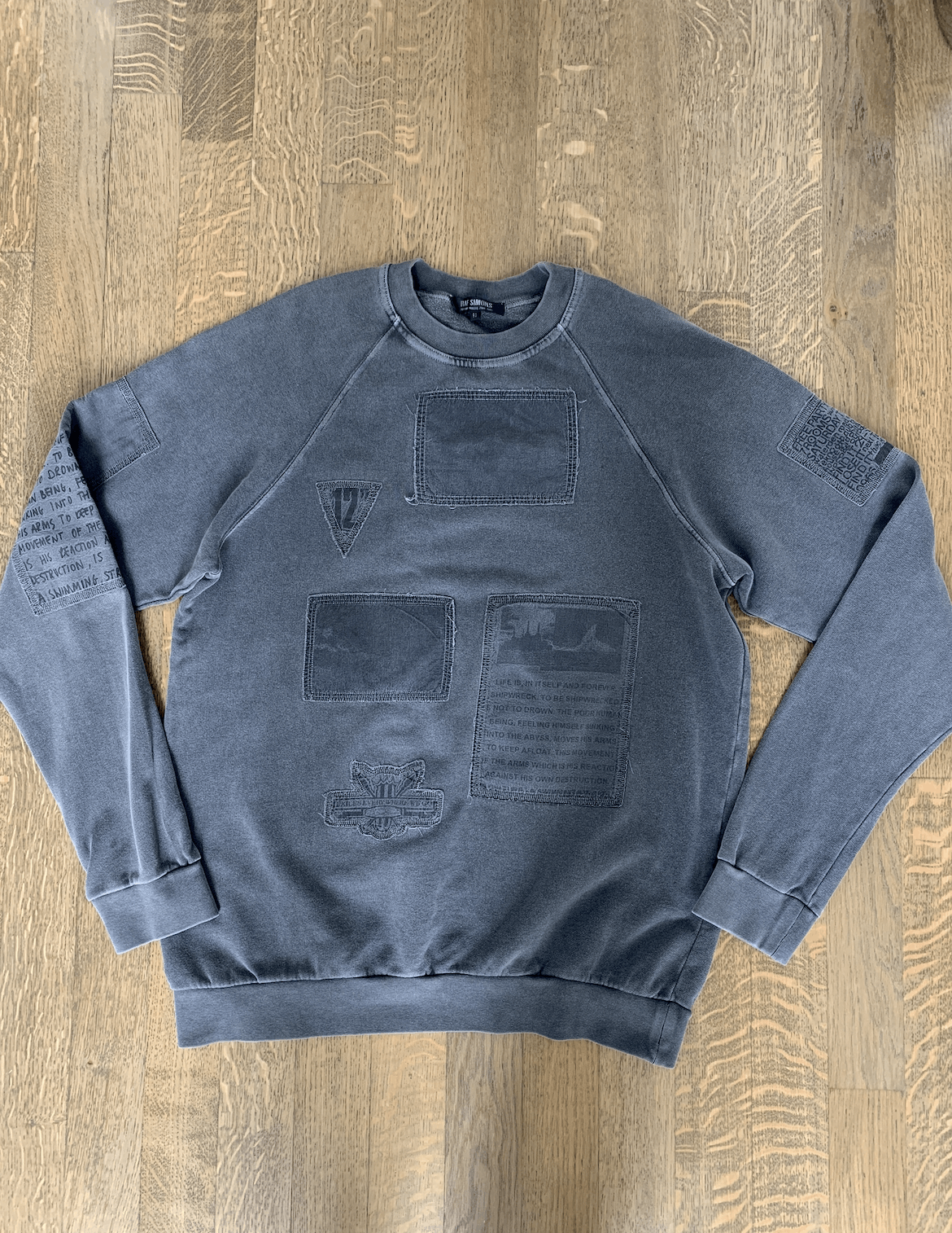 Raf Simons Raf Simons AW 2004/05 Waves Grey sweatshirt with patches ...