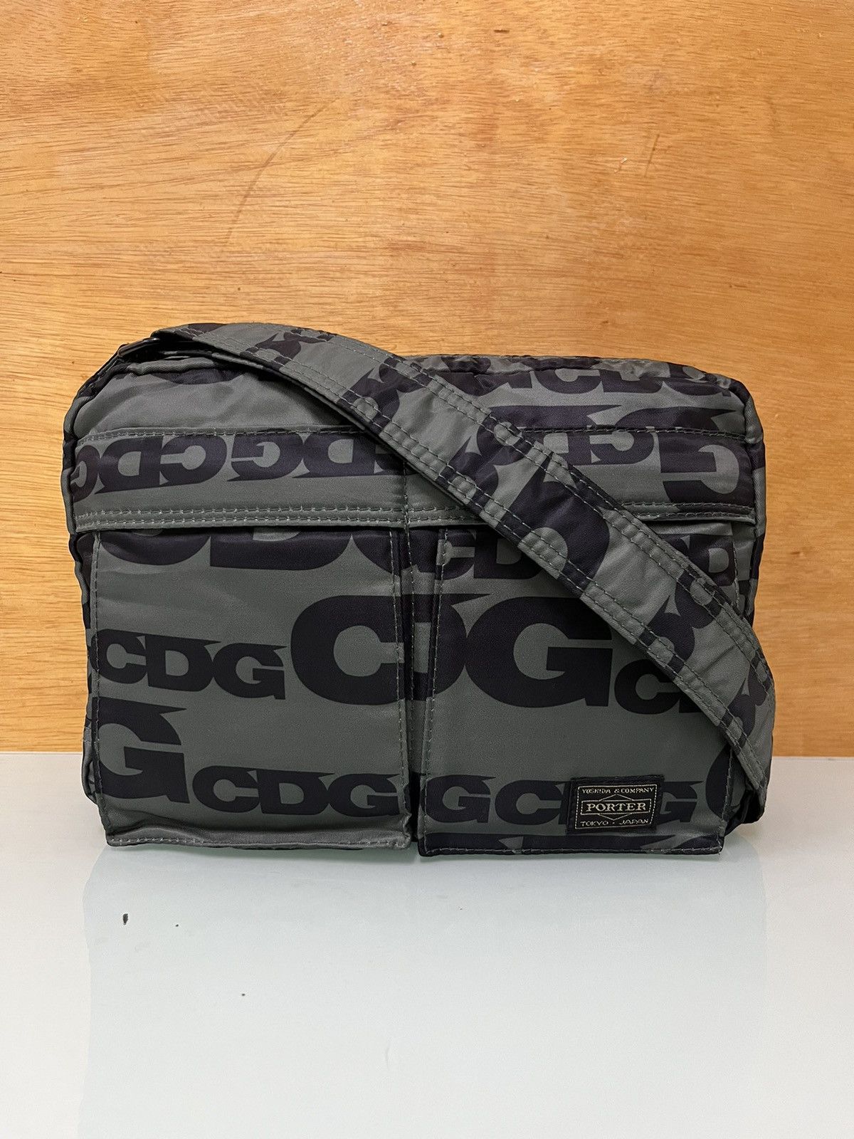 Comme des Garcons Authentic Comme Des Garcons X Porter logo Massenger ...