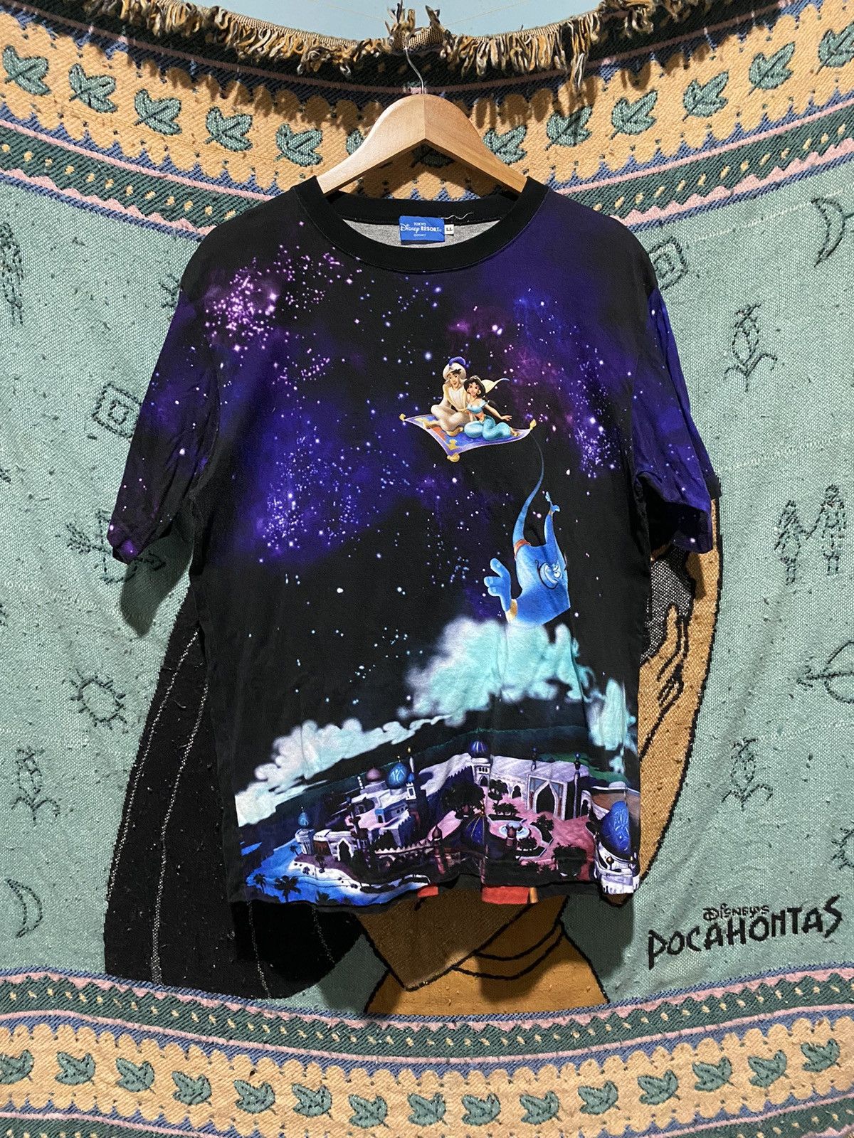 Cartoon Network × Movie × Vintage Vintage AOP Aladdin Tee Shrek Beauty ...