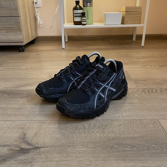 Vintage ASICS Gel-Moriko WP Gore-Tex Chunky Sneakers | Grailed