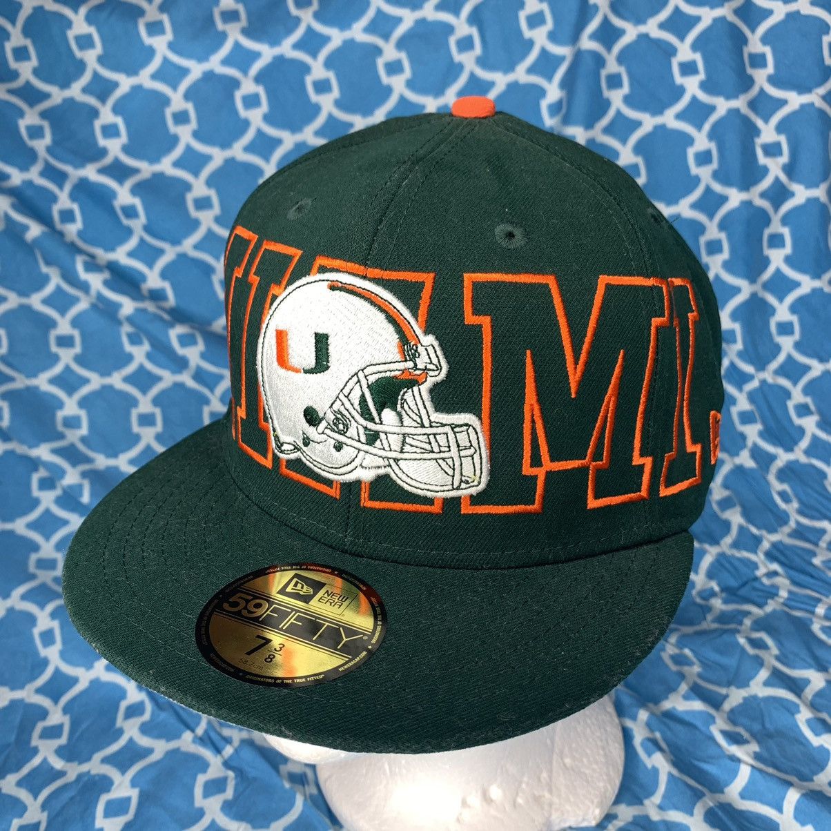 New Era Miami hurricanes Fitted hat 7 3/8 new era cap outline helmet ...