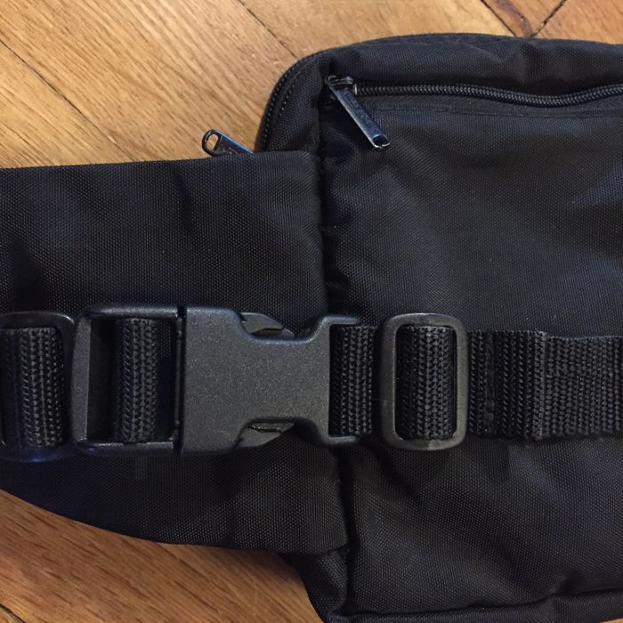 Vintage Vintage 90s Case Logic Portable CD Player Black Fanny Pack ...